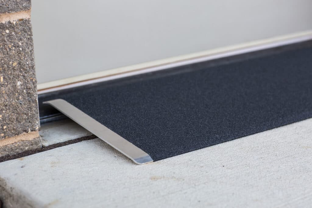 EZ-ACCESS® TRANSITIONS® Angled Entry Plates - HandiRamp